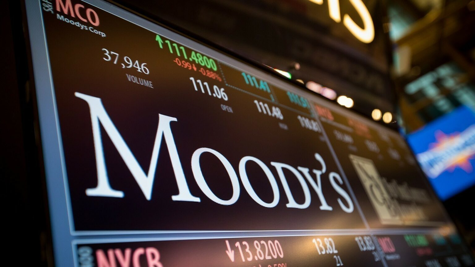 Το "δίλημμα" της Moody's, η πρόκληση της S&P και ο παράγοντας Τραμπ ...